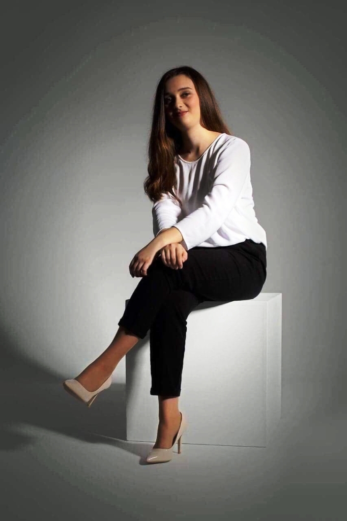 ALEXANDRA-DARIA COITA: A venit în România pentru studii | LOGO paper