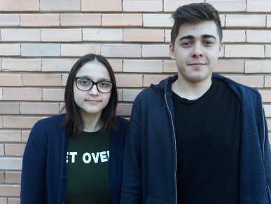 ELENA & RAREȘ: Orădenii vorbesc japoneză! VIDEO | LOGO paper