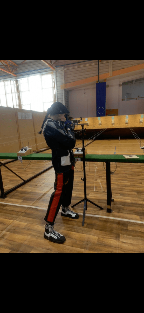 ARIANA: Campioană națională la tir | LOGO paper