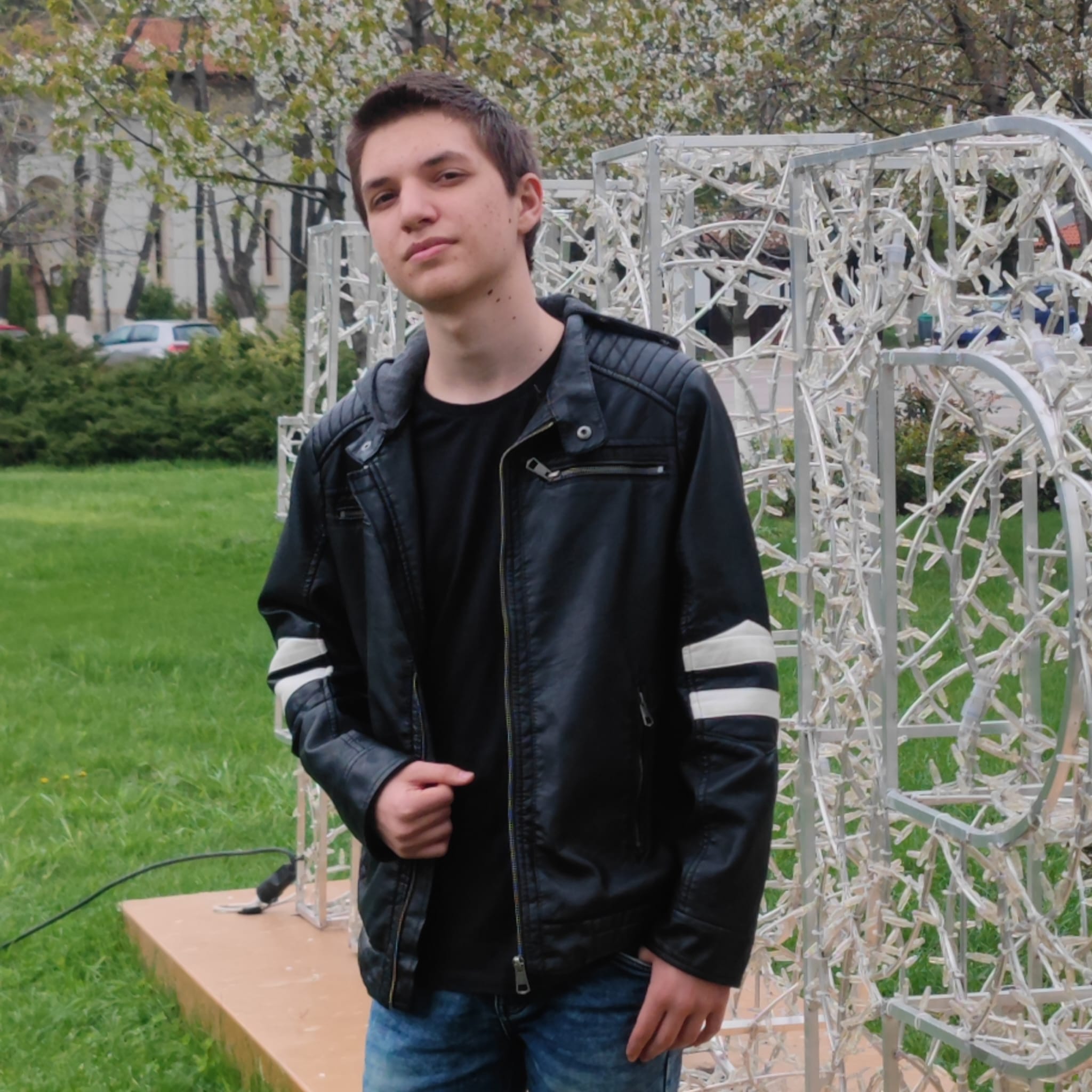 TRUPE DE ELITĂ 2023: Șerban la timona propriei firme de software | LOGO ...